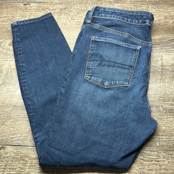 American Eagle 360 Next Level Stretch